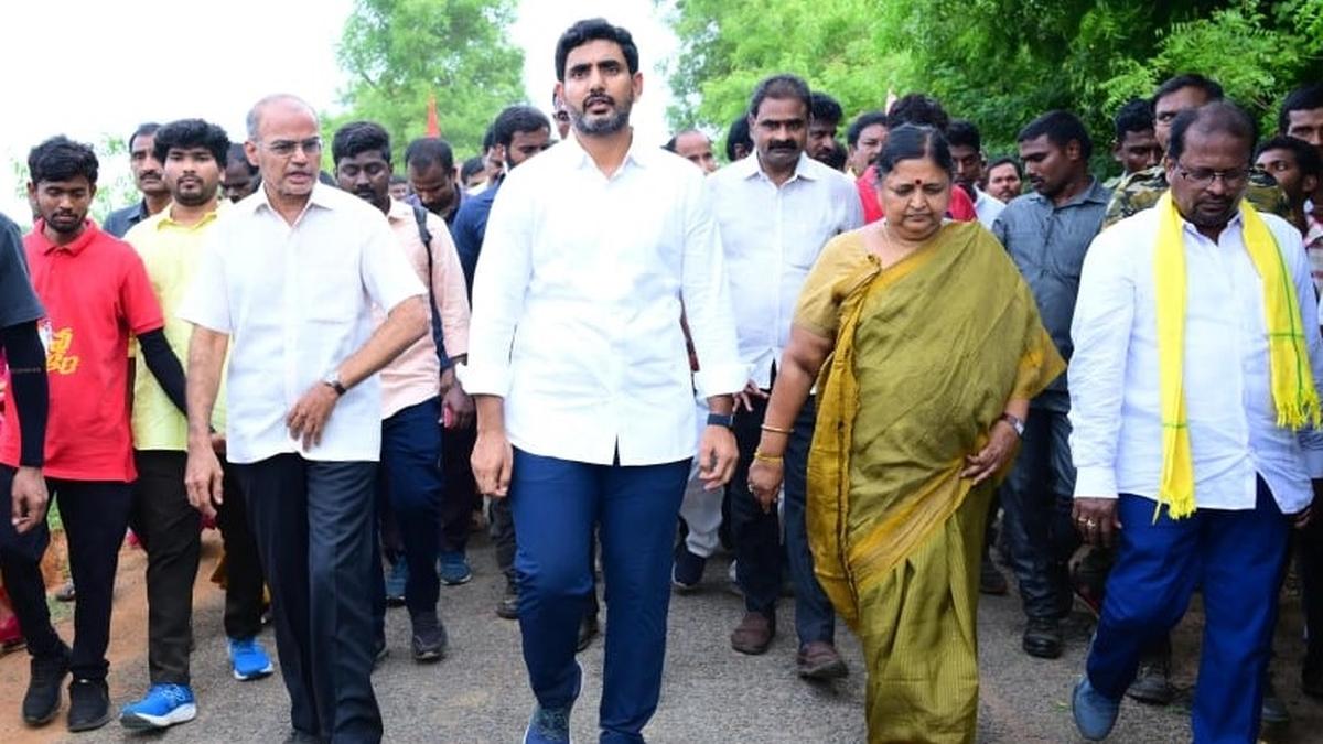 SCs of Venkatagiri pour out their woes to Lokesh during his Yuva Galam padayatra - The Hindu
