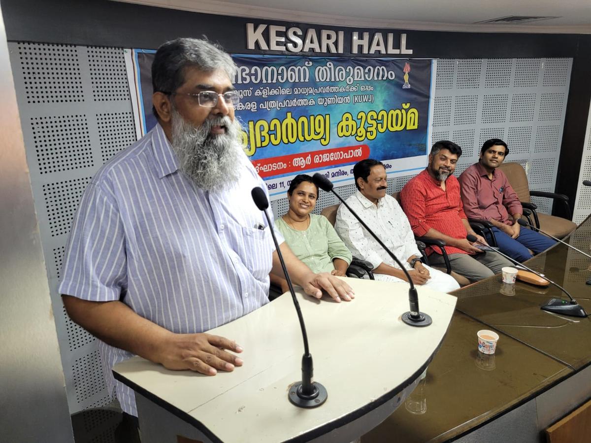 Kerala Media Academy awards: Karan Thapar, Ravish Kumar and R ...