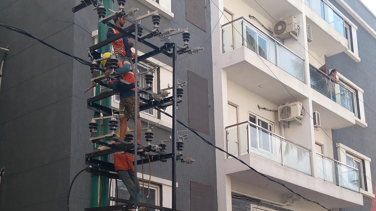 Bescom helpline receives 17k complaints as evening showers disrupt ...