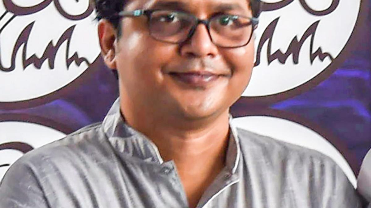 Supreme Court to hear Saket Gokhale’s plea against Gujarat HC decision ...