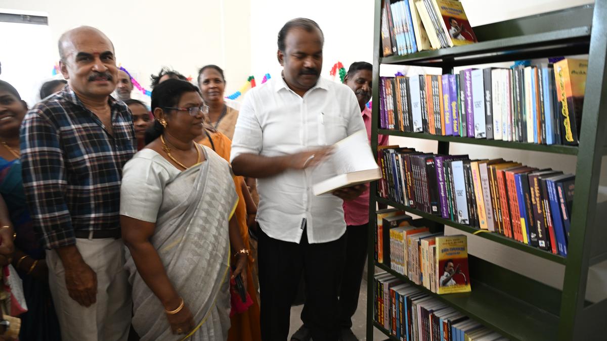 Libraries opened in hospitals, bus stands in four districts - The Hindu