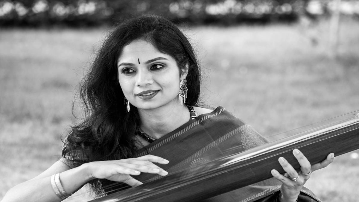 Honours for Dr. RN Srilatha, Manasi Prasad at Karnataka Ganakala ...