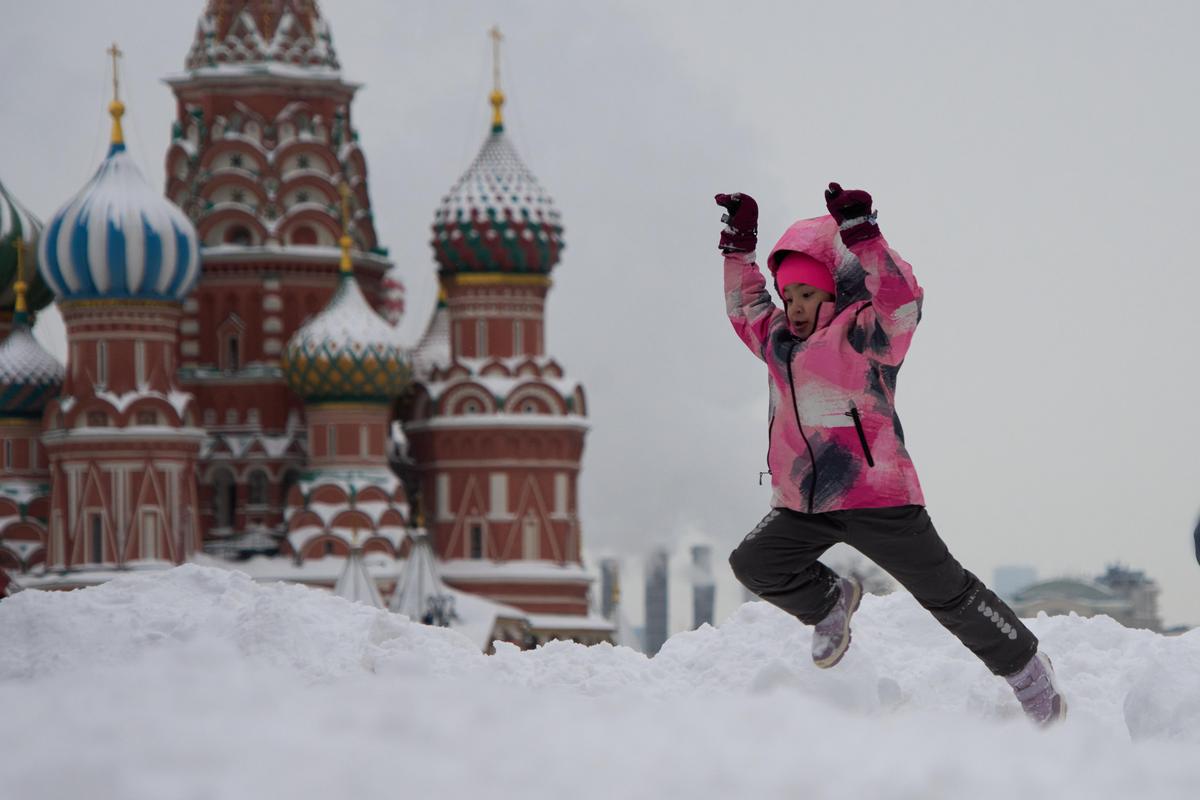 Record snowfall in Russian far east sows fun, frustration and massive ...