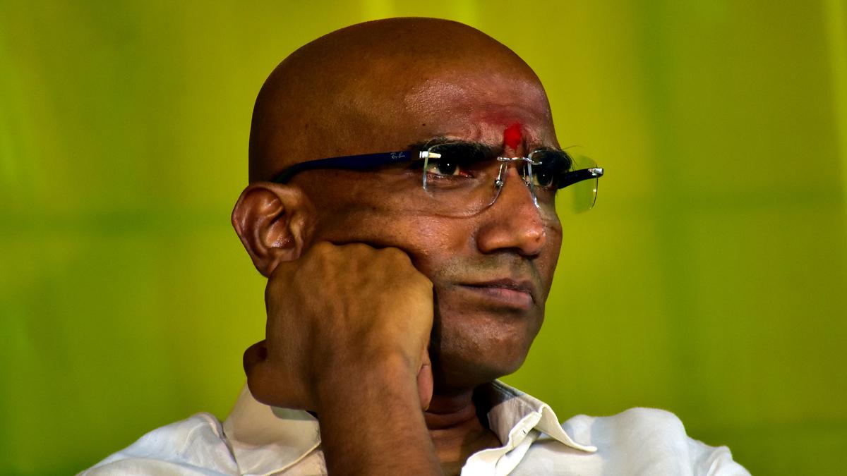 Congress Govt Approached Retired Ias Murali Former Ips Praveen Kumar Before Selecting Ex Dgp 