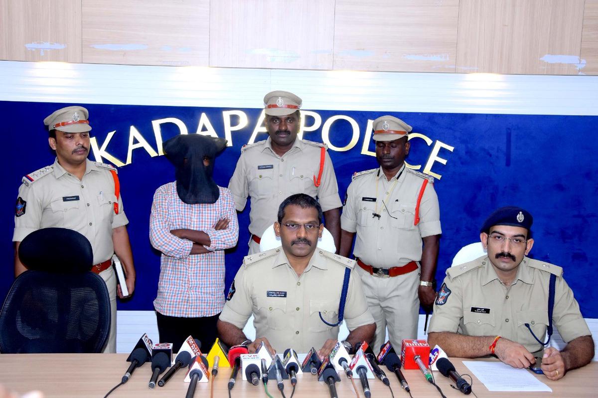 Andhra Pradesh Kadapa Police Bust Inter State Gang Involved In