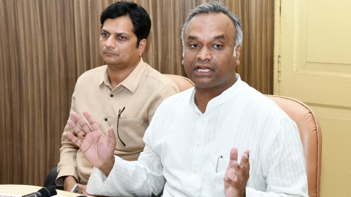 PSI recruitment scam: Priyank Kharge hits back at Home Minister Araga Jnanendra - The Hindu