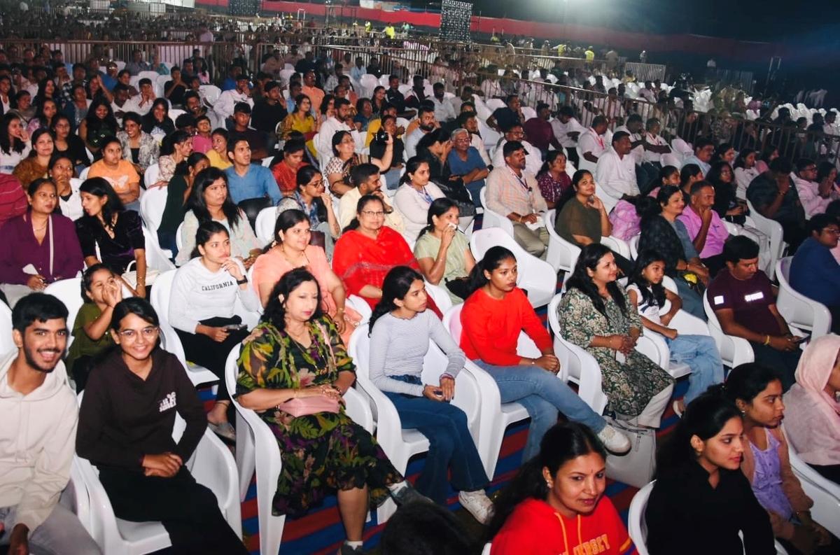 Scintillating drone show mesmerises crowd at Bannimantap parade ground ...