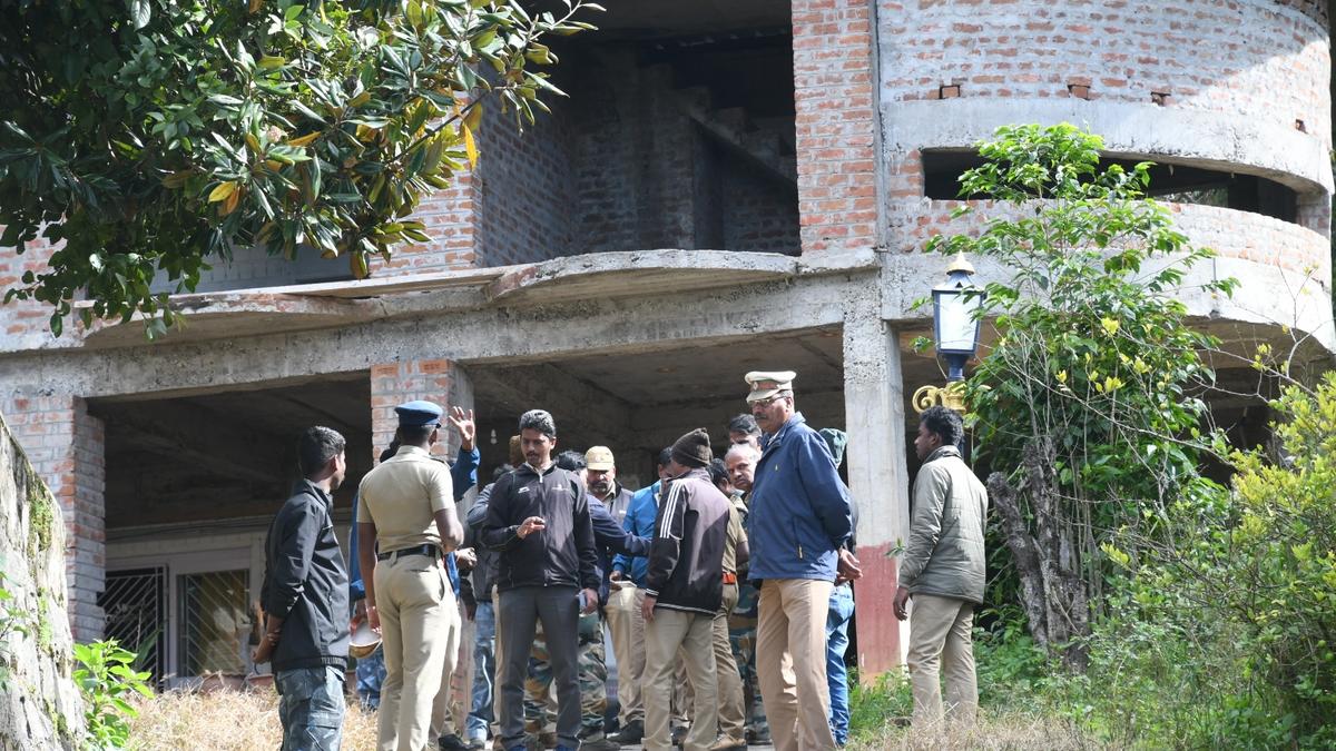 Seven injured by leopard stuck inside house at Coonoor - The Hindu