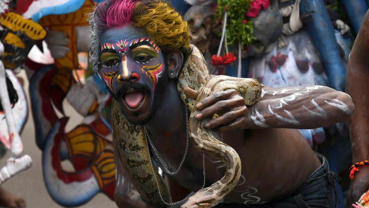 Vibrant Bonalu festival concludes with immersion of bonams in Musi ...