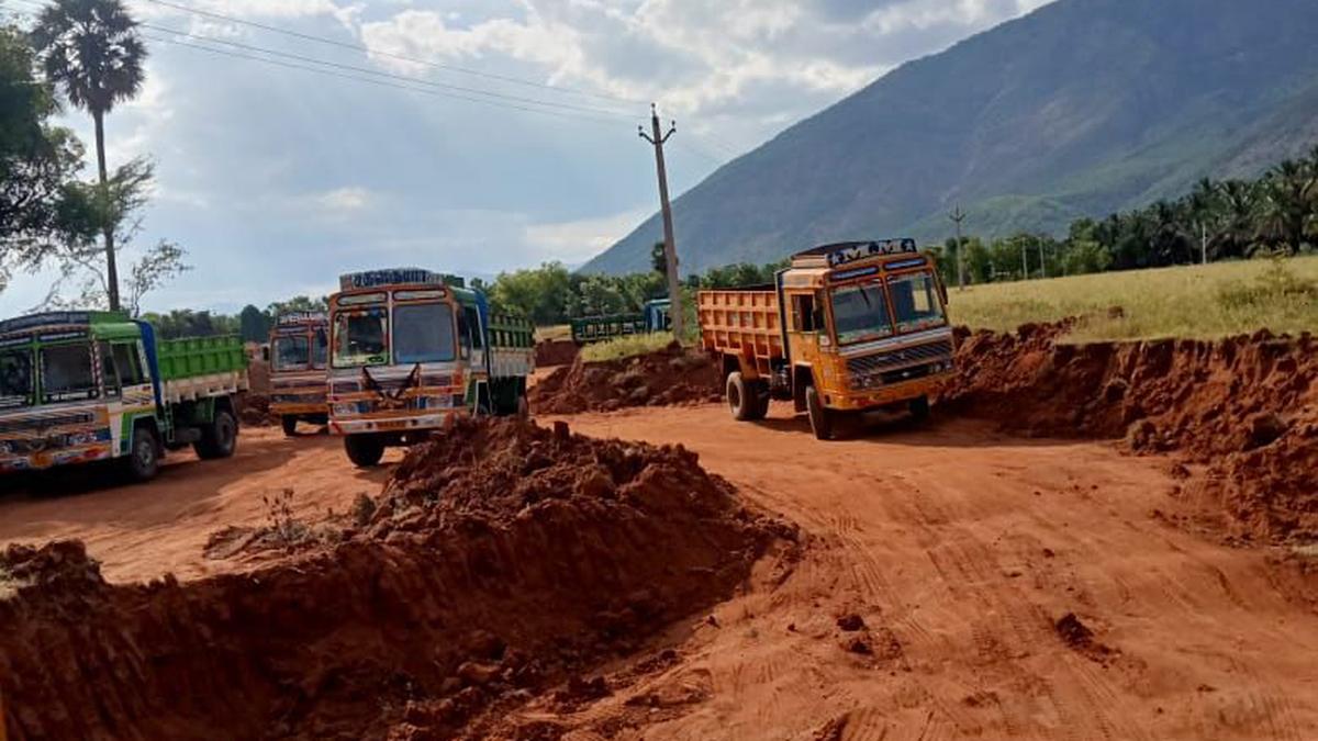 Large-scale theft of red soil in eco-sensitive zone near Watrap alleged ...
