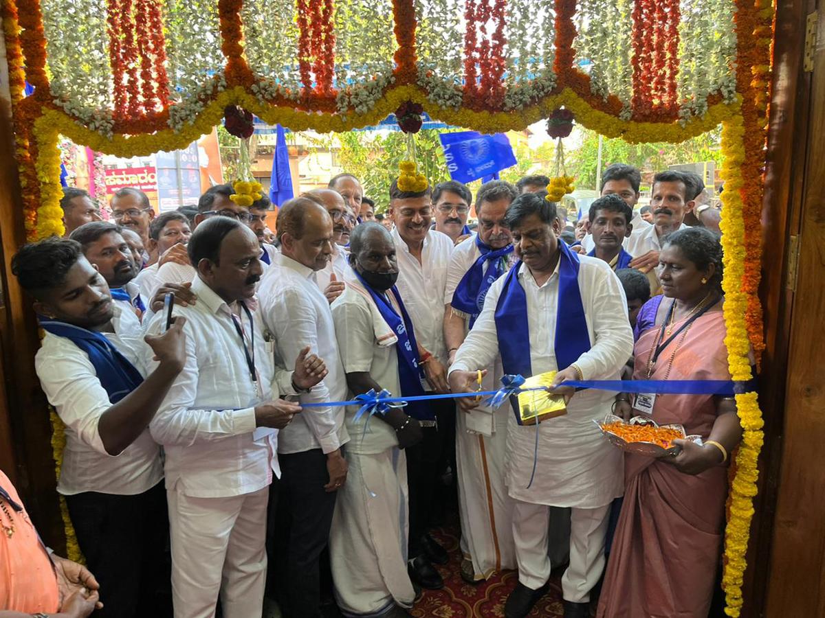 Govt. following Narayana Guru’s principles to deliver services under ...