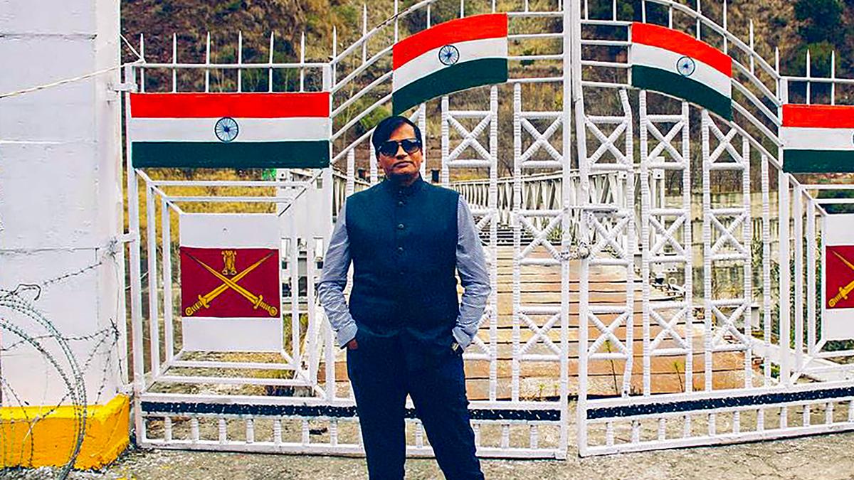 Conman Kiran Patel, now in custody in J&K, cheated many in Gujarat too ...