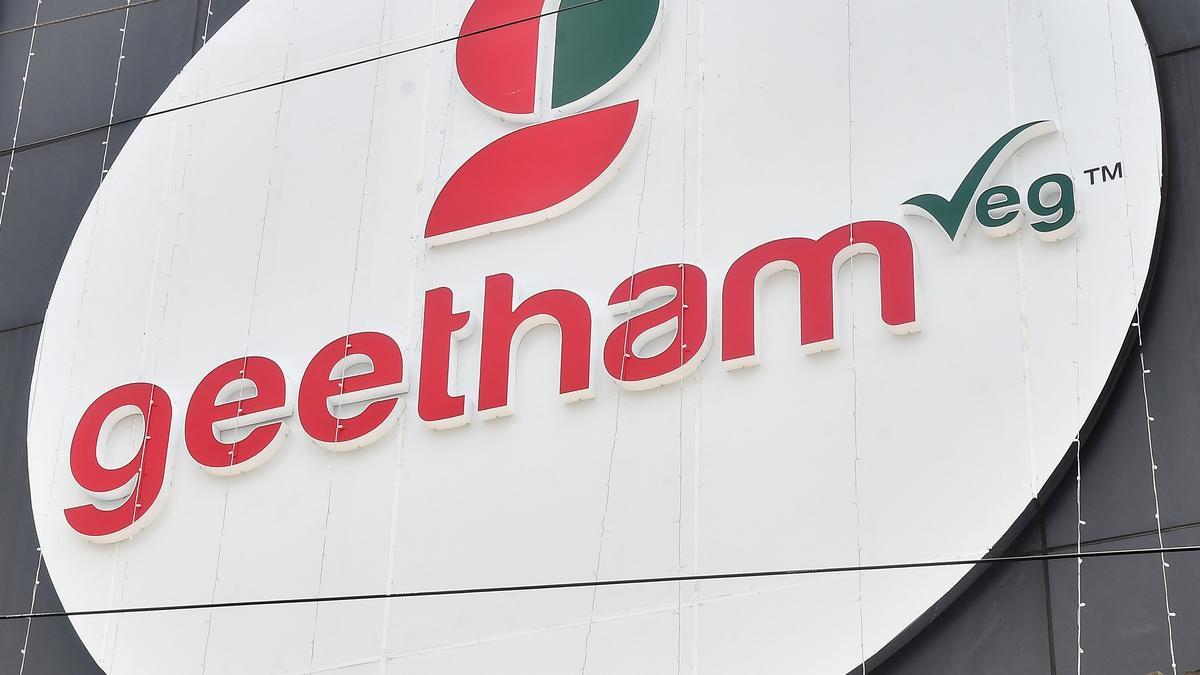 Willing to change colour of logo, Geetham restaurant owners tell Madras ...