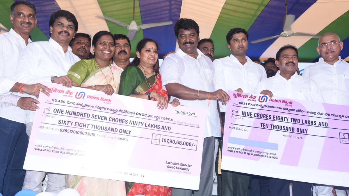 23,458 fisherfolk affected by ONGC pipeline project get ₹107.90 crore ...