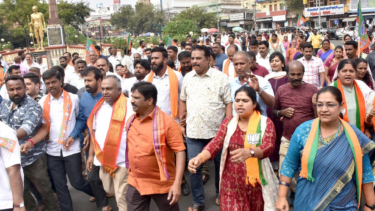 BJP activists protest against arrest of Hindutva activist in Mysuru ...