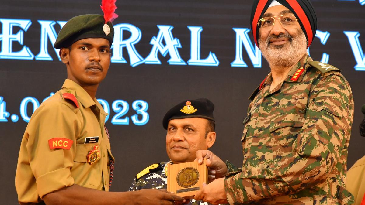 Lead a disciplined life, put the nation first, NCC Director General advises cadets - The Hindu