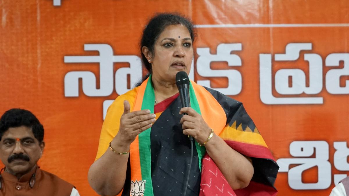 Government should mitigate suffering of cyclone-affected farmers, demands Purandeswari - The Hindu