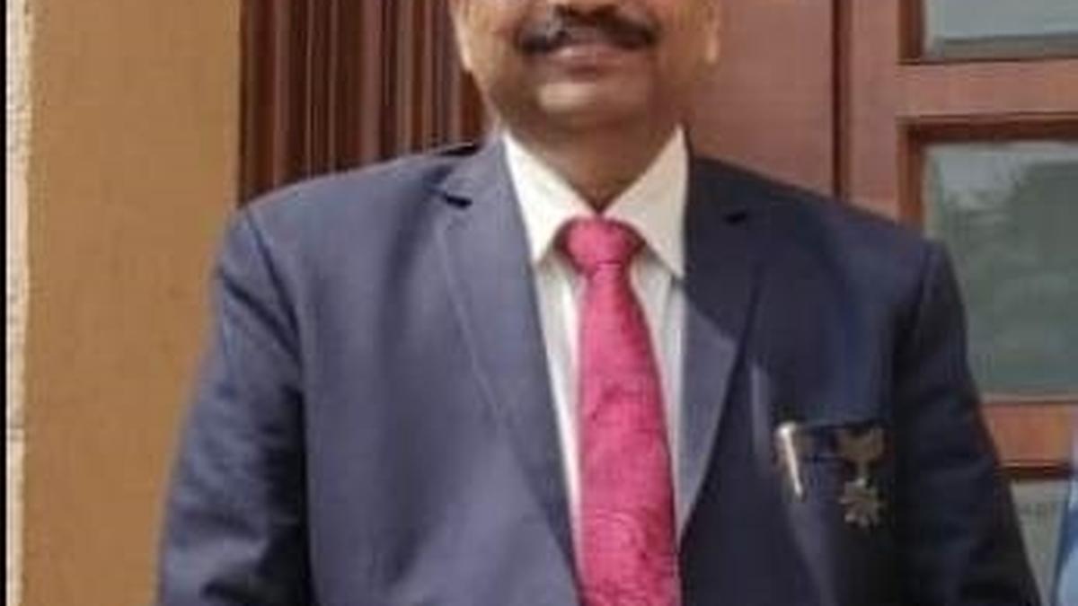 Ex-serviceman allegedly duped of ₹28 lakh - The Hindu