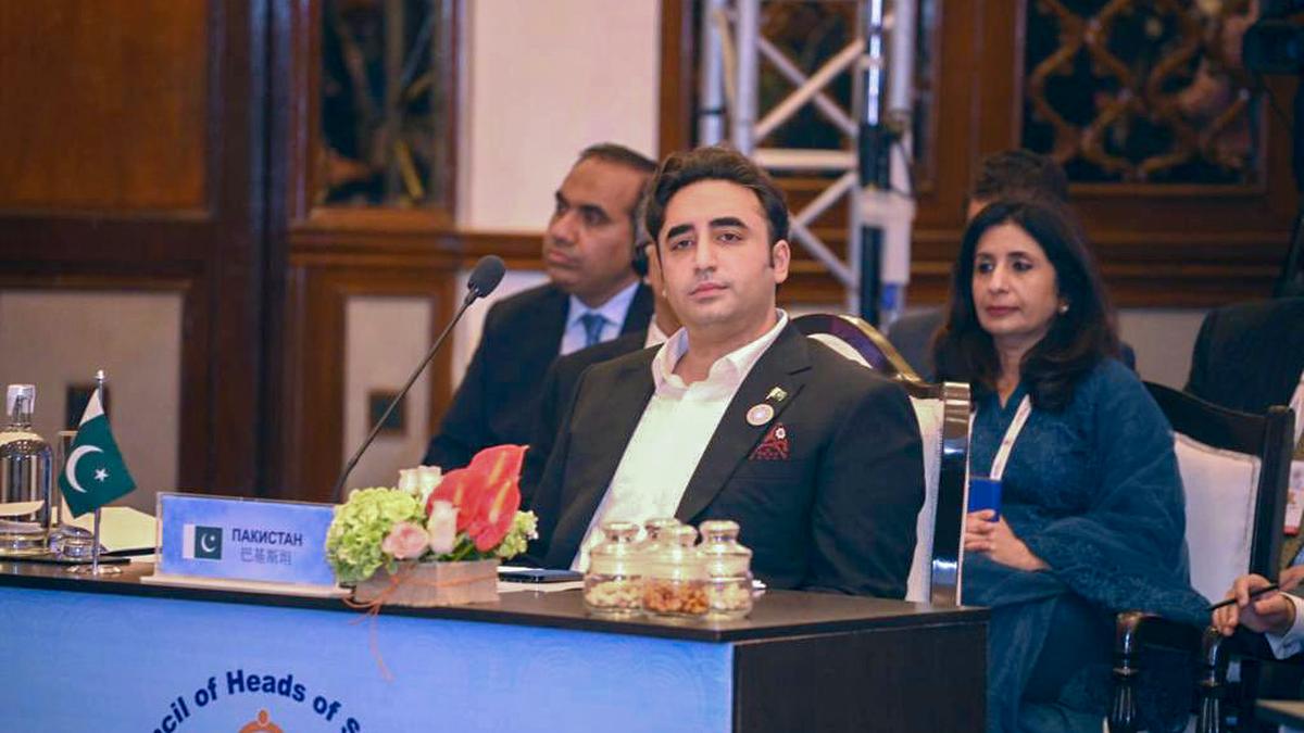 Facing the heat for an interview is a part of every journalist’s life ...