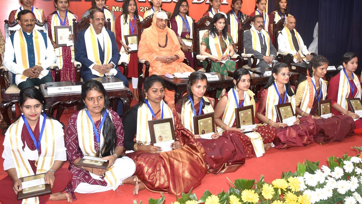 Gita Gopinath graces Graduates’ Day of JSS College for Women in Mysuru ...