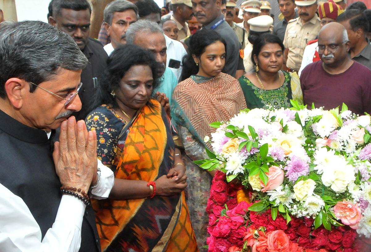 T.N. CM Stalin, Governor R.N. Ravi, and political leaders pay tribute ...