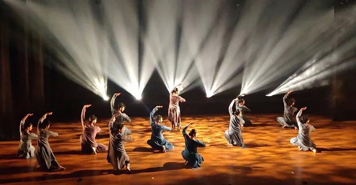 Stage Lighting For Dance: Essential Tips Illuminated Integration ... Stage Lighting For Dance: Essential Tips Illuminated Integration ...