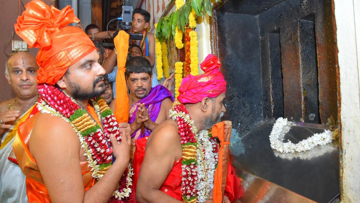 Remain constantly connected with God to obtain spiritual and divine ...