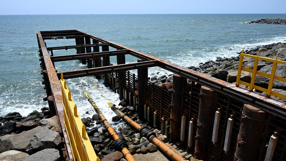 Ennore locals protesting against fertilizer unit mull boycotting Lok ...