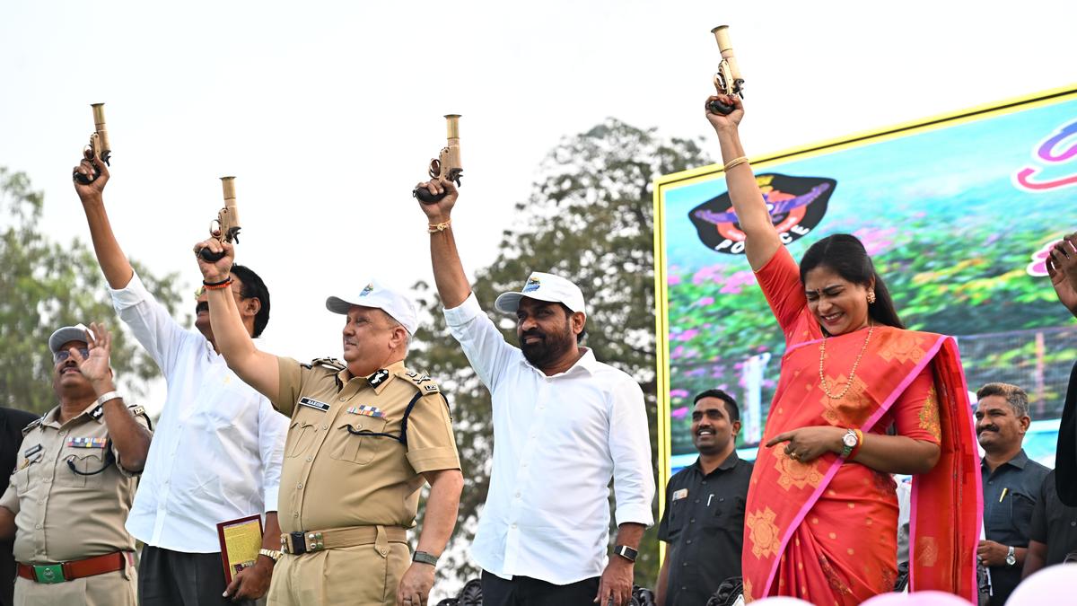 A.P. Minister launches ‘Drugs pai Dandayatra’ in NTR district - The Hindu