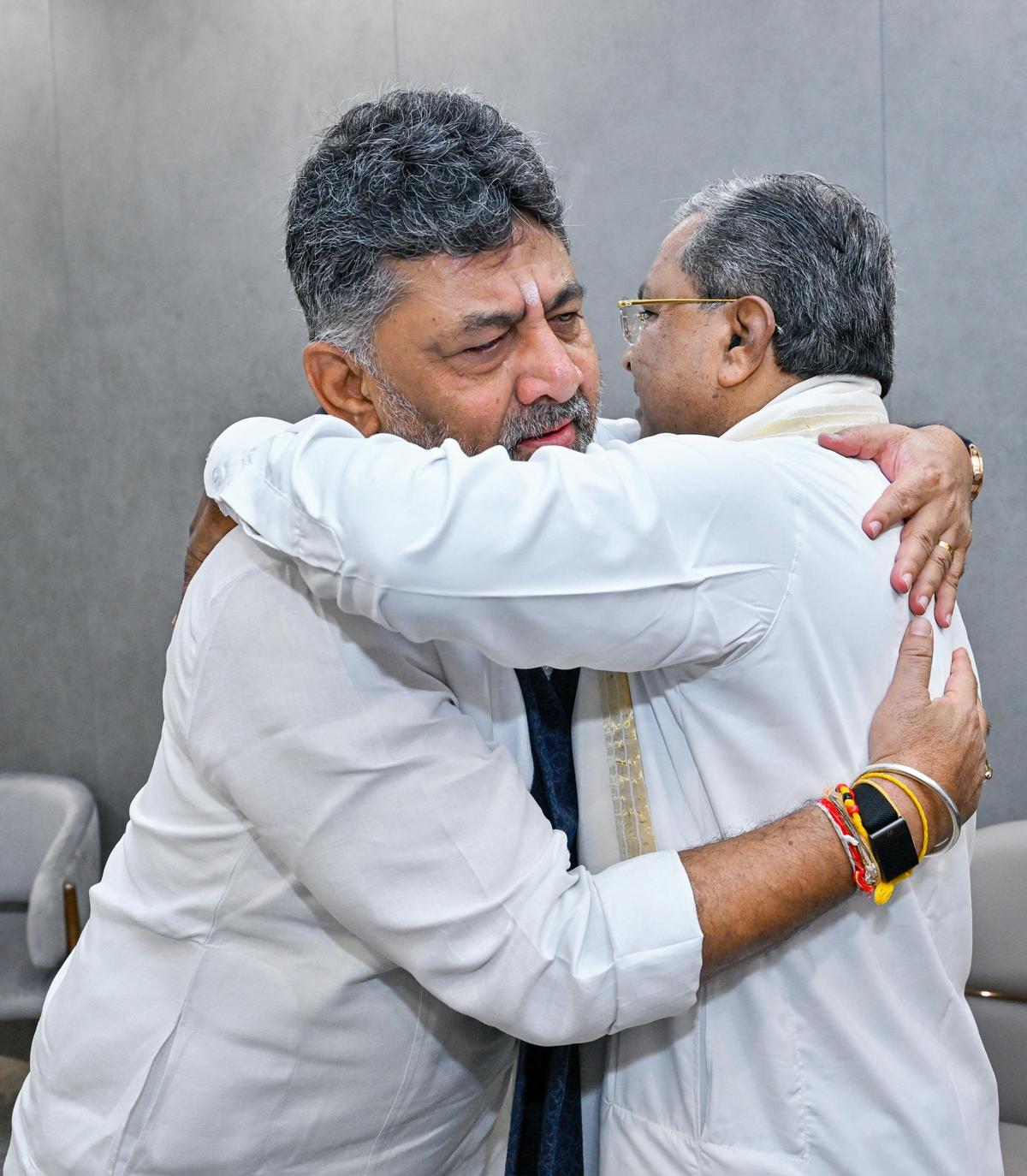 Karnataka CM Siddaramaiah hosts breakfast for cabinet colleagues - The ...