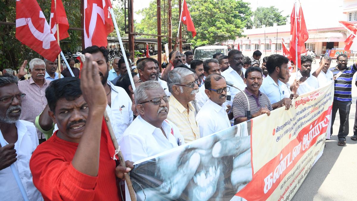 Ambasamudram custodial torture | Three police inspectors, one sub inspector placed in vacancy ...