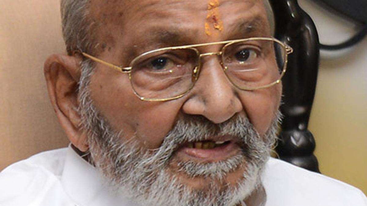 K Viswanath death: Kamal Haasan, Chiranjeevi, Mammootty, other stars ...