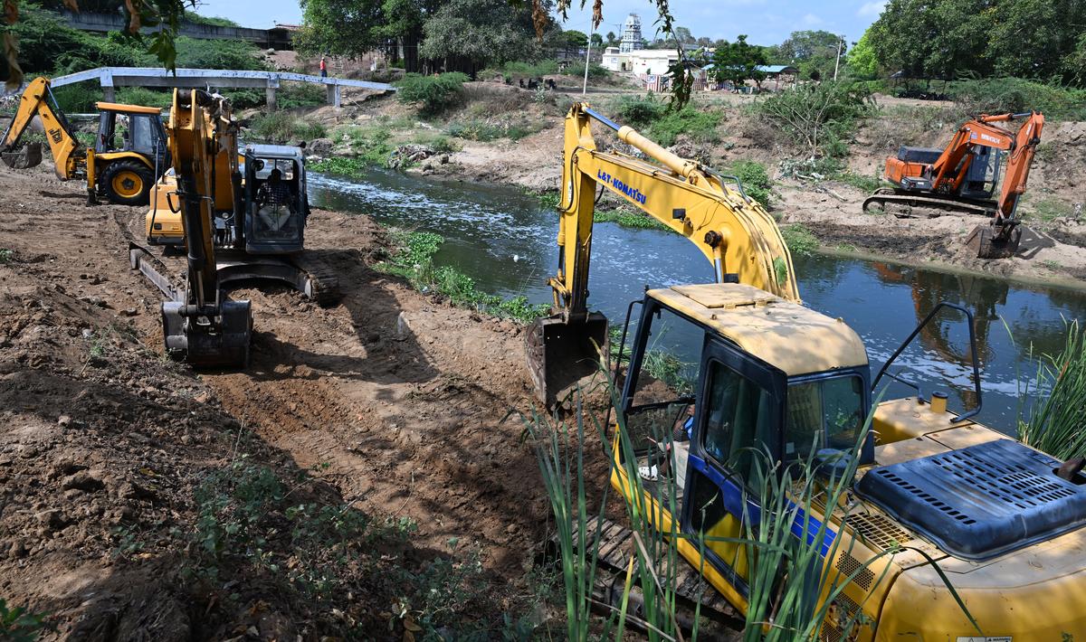Special desilting works on irrigation, drainage canals inaugurated in ...