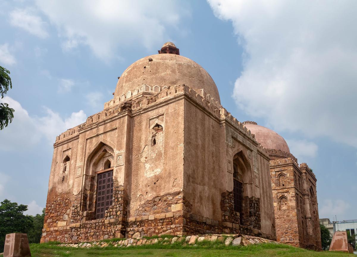 A walk through the bylanes of Hauz Khaz Village - The Hindu