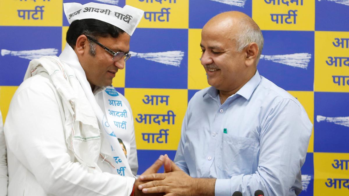 Former Congress MP Ashok Tanwar joins AAP - The Hindu