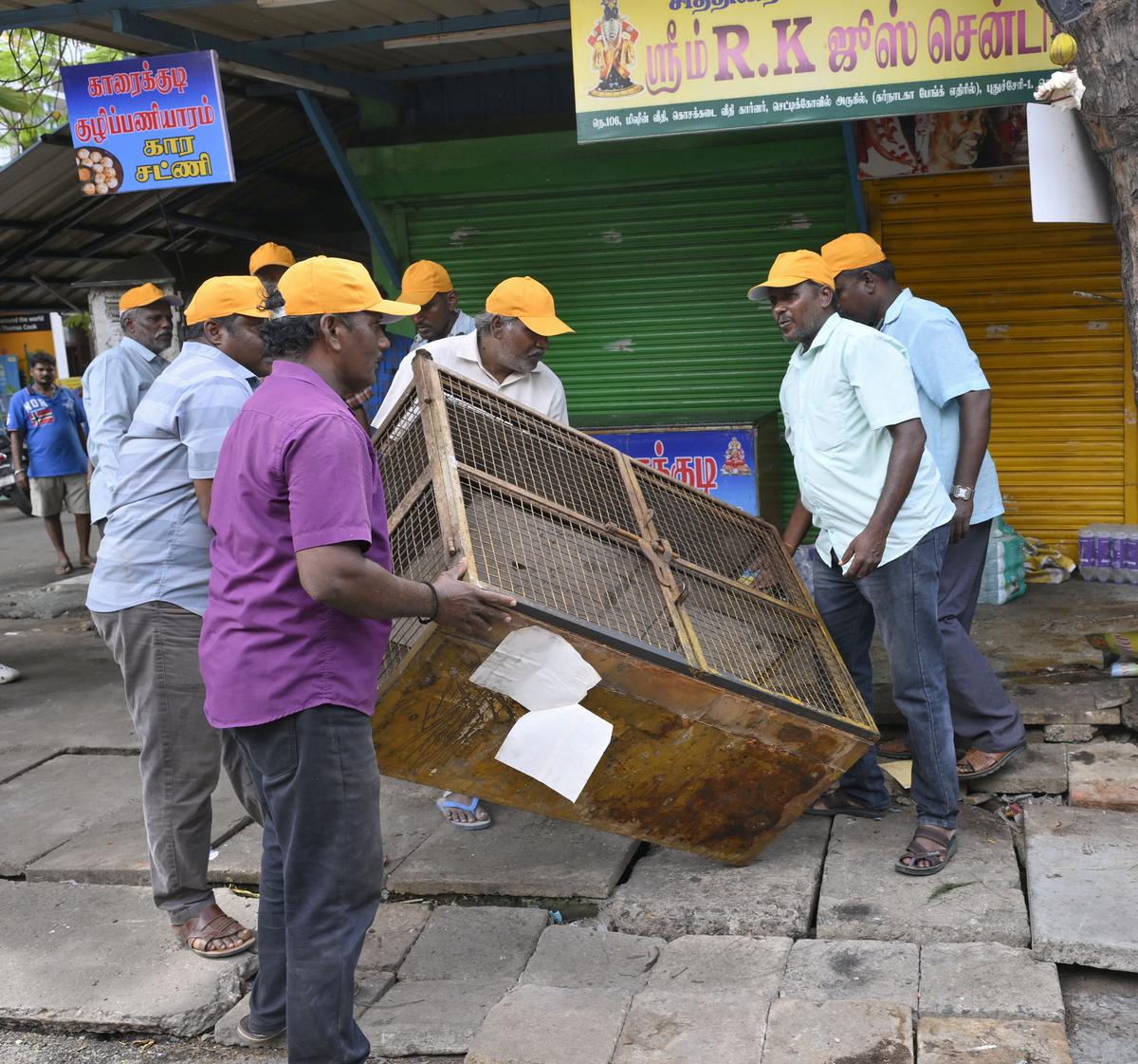 Drive to clear walkways in Puducherry of encroachments enters fourth ...