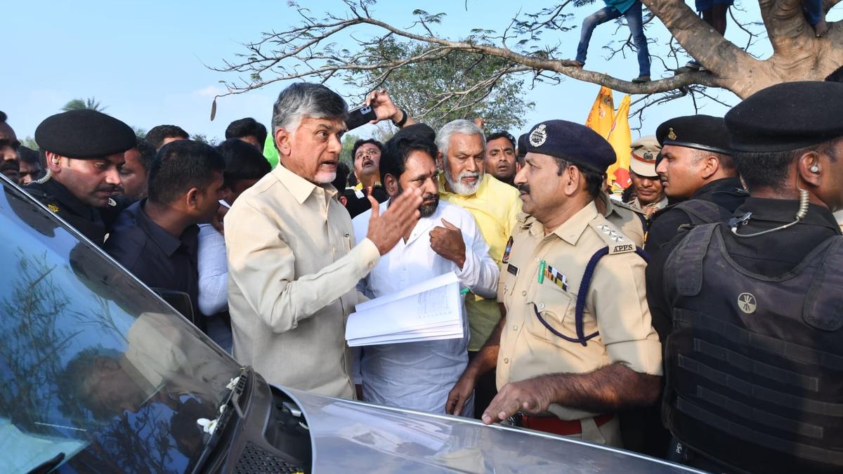 Tension in Kuppam as 20 TDP cadres injured in lathi-charge - The Hindu