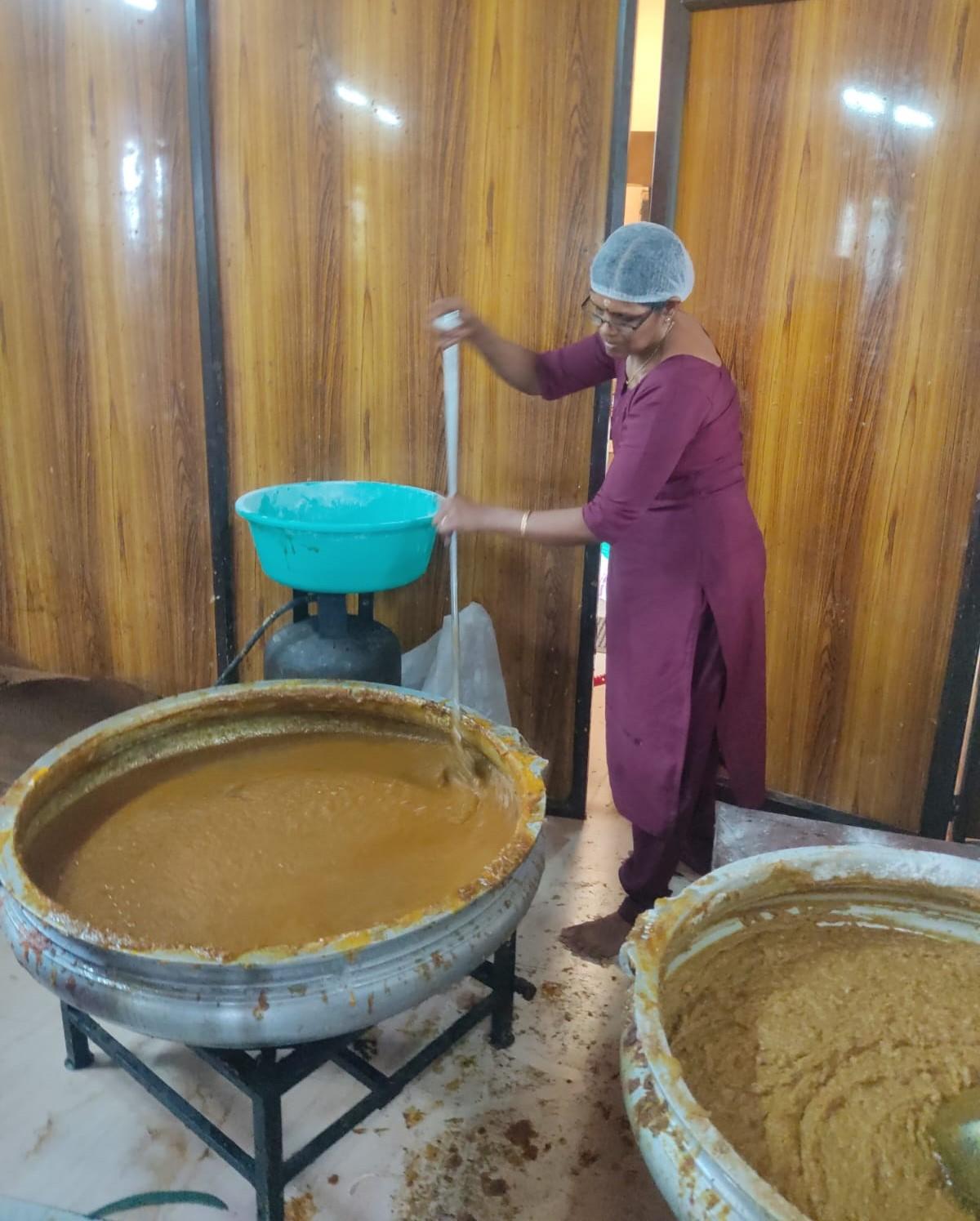 ‘Kumbilappam’ from Neeloor in Kerala goes international - The Hindu