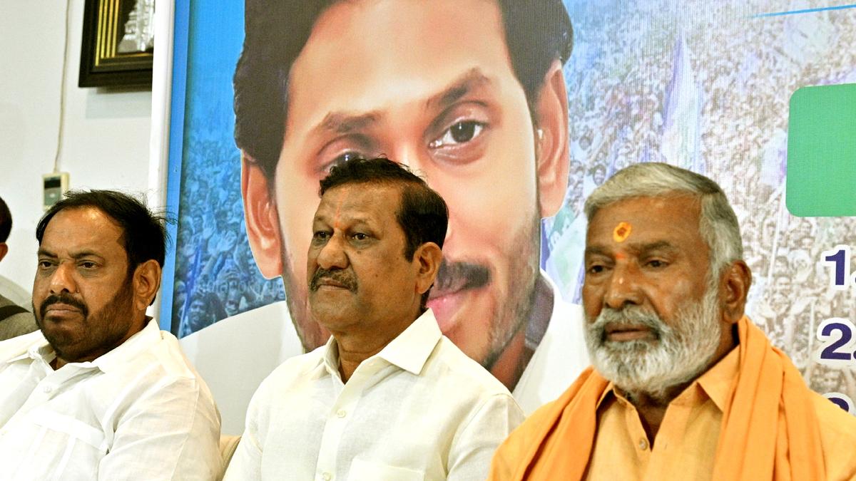 Irrigation projects in Rayalaseema: YSRCP points an accusing finger at Chandrababu Naidu - The Hindu