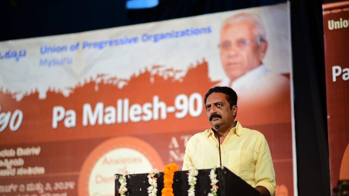 Prakash Raj takes a dig at Congress - The Hindu