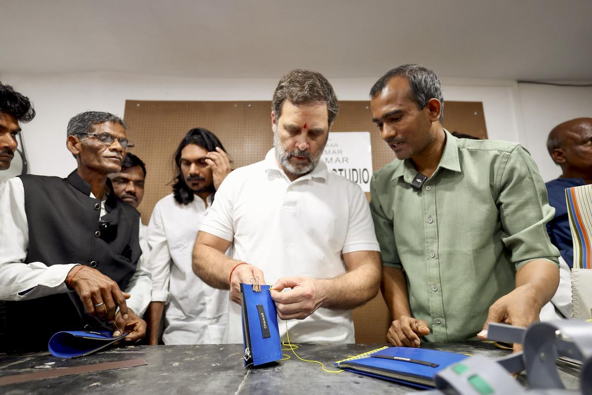 Rahul Gandhi meets Dharavi leather artisans in Mumbai, discusses ...