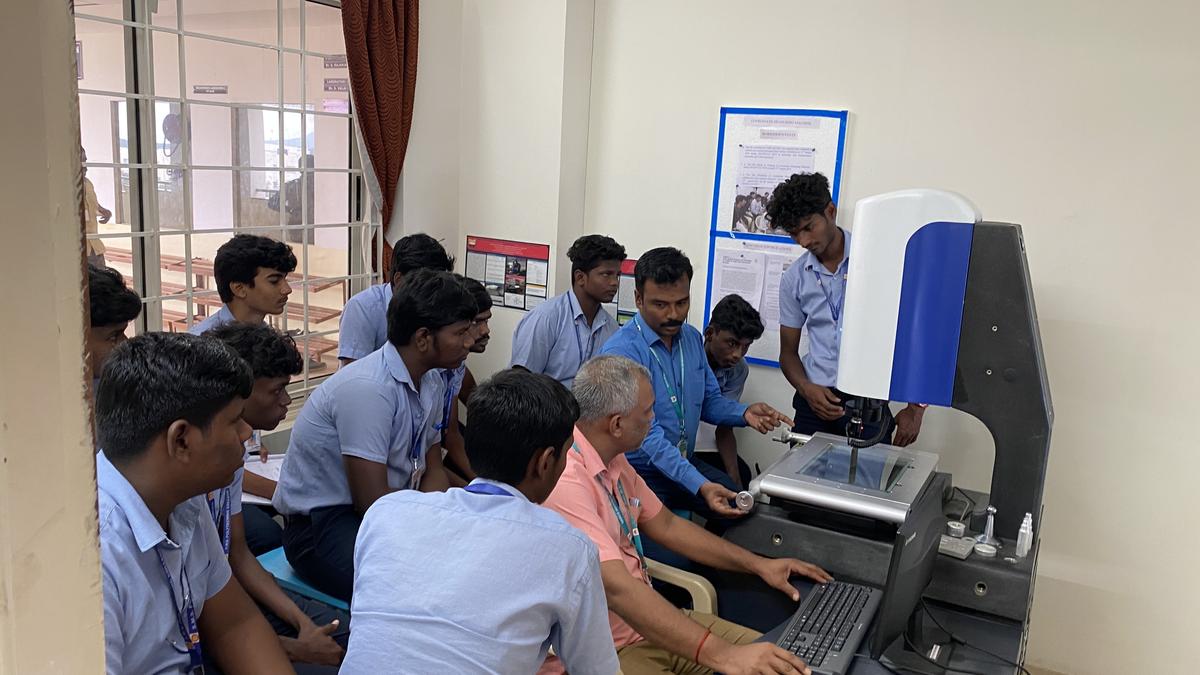 Dindigul Campus Connect - The Hindu