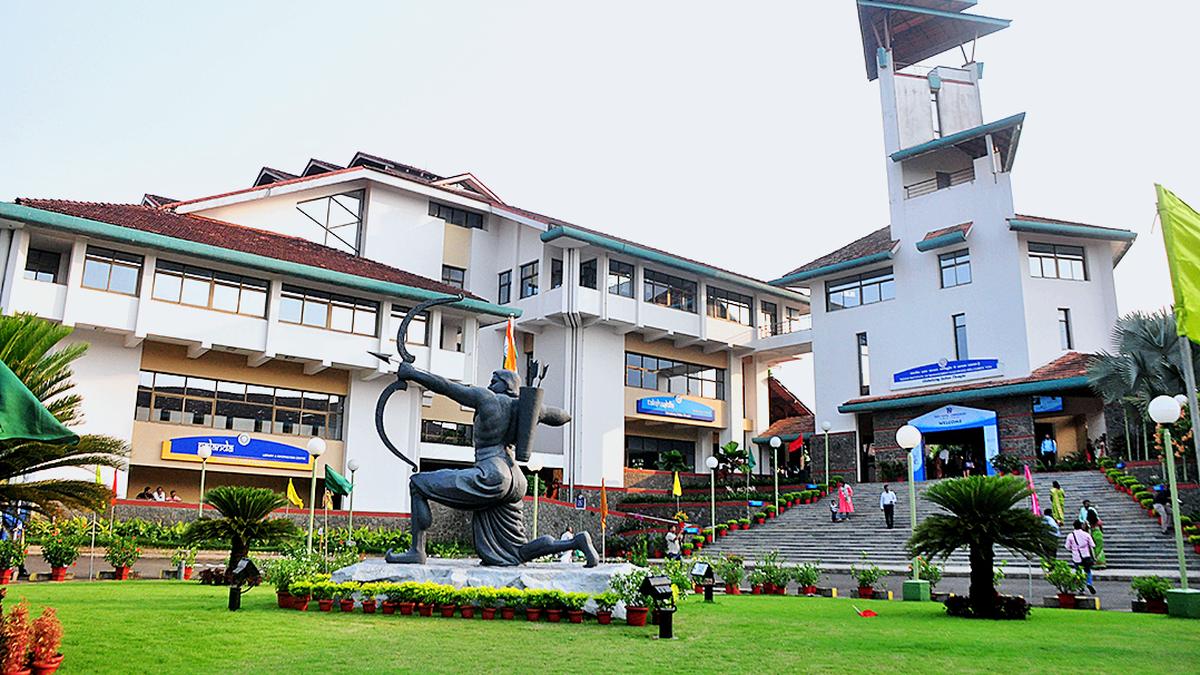 IIM-Kozhikode breaks into top 3 in NIRF management rankings - The Hindu