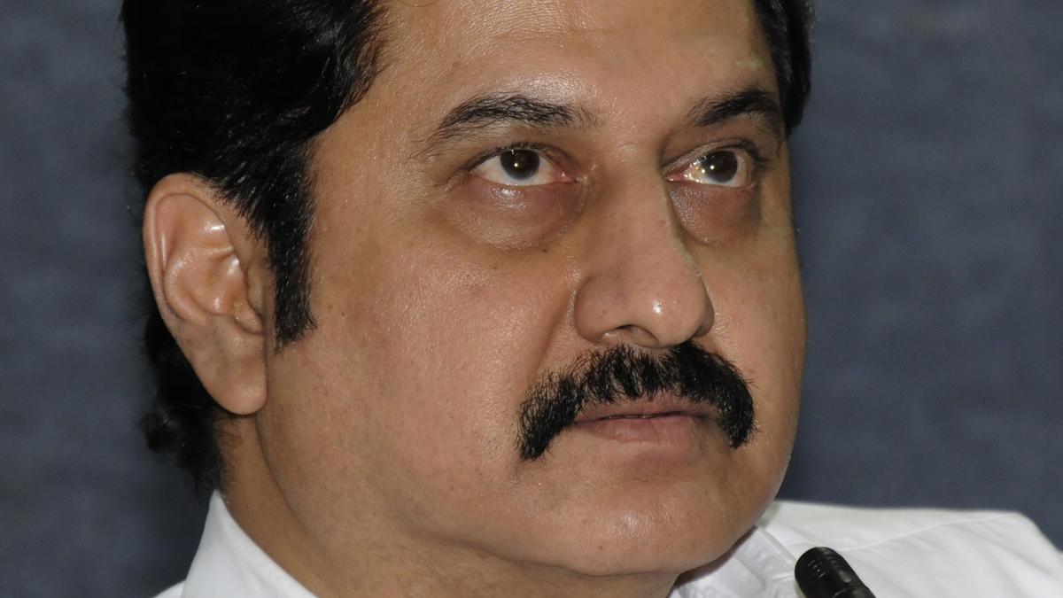 BJP and Congress are not secular, says actor Suman - The Hindu