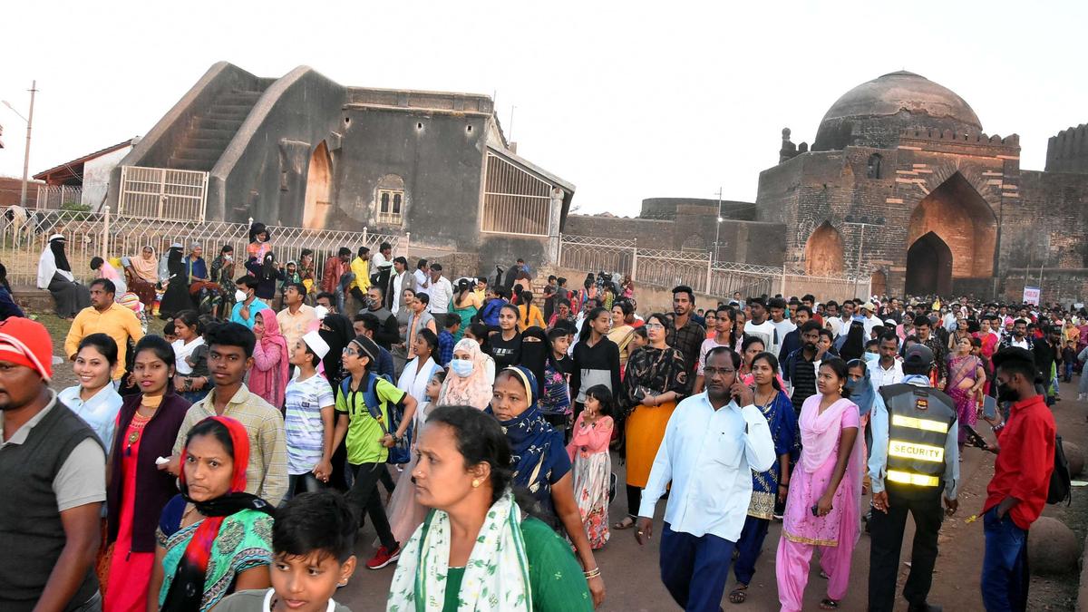 Dog show, cultural performance attract people at Bidar Utsav - The Hindu