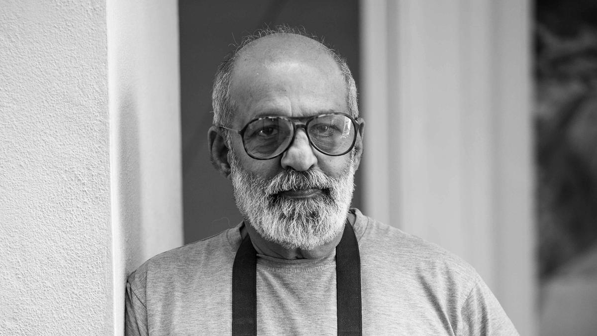 Noted cinematographer Navroze Contractor killed in a bike accident ...