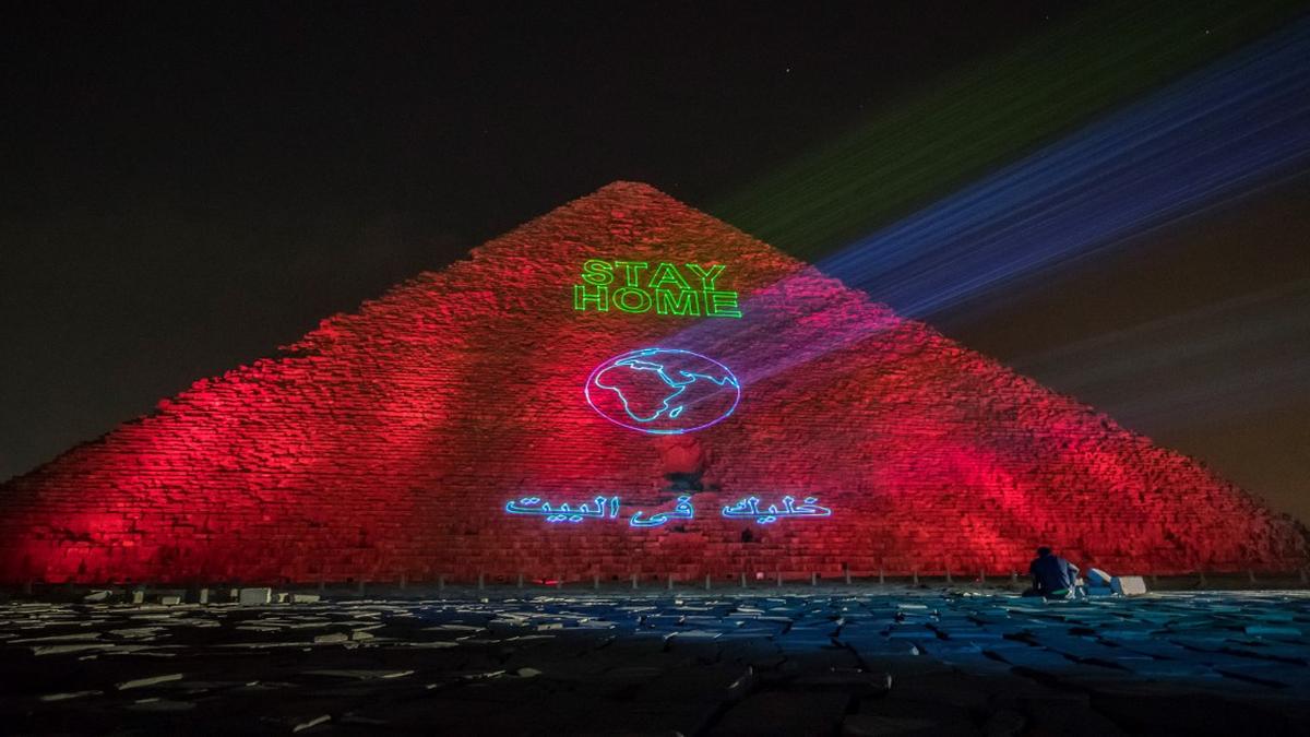 Coronavirus | Great Pyramid of Giza lights up in solidarity against ...