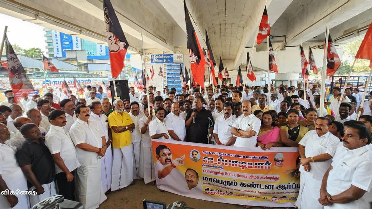 Case against EPS: AIADMK stages protest - The Hindu Case against EPS: AIADMK stages protest - The Hindu
