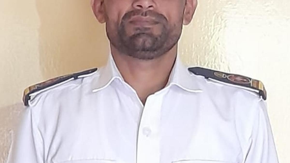 KSRTC conductor helps police catch thieves - The Hindu