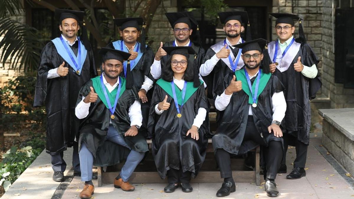 IIM-B convocation: 690 students graduate; 9 win gold medals - The Hindu